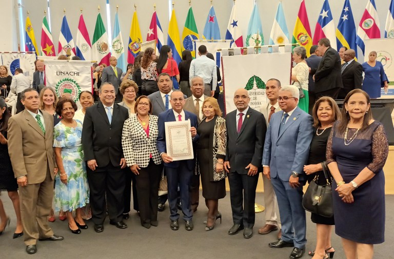 CONEAUPA entrega certificación de reacreditación a la Universidad de ...