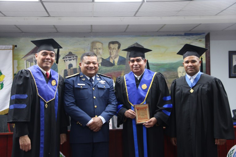 Universidad de Panamá gradúa la primera promoción del Servicio Nacional ...