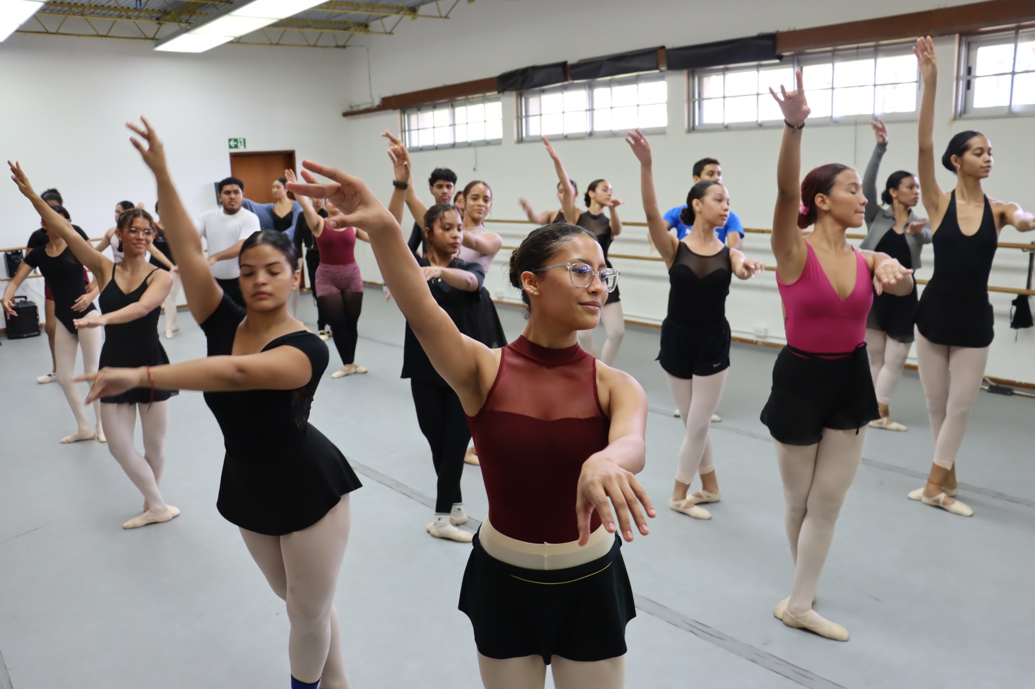 “El movimiento es vida”: Semana de la Danza celebra el arte, la disciplina y la pasión en la ...